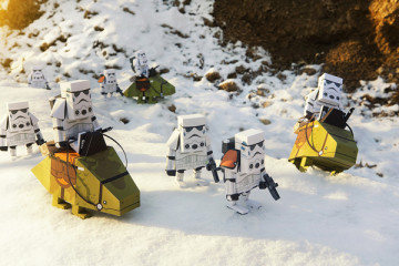 Star Wars : des figurines en papercraft par l'artiste Momot